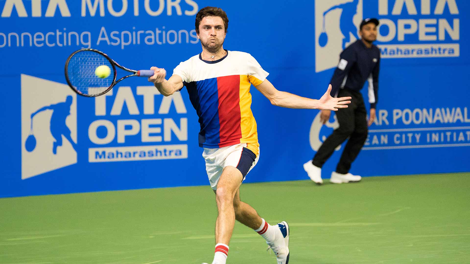 Gilles Simon supera duro teste no regresso ao circuito Challenger