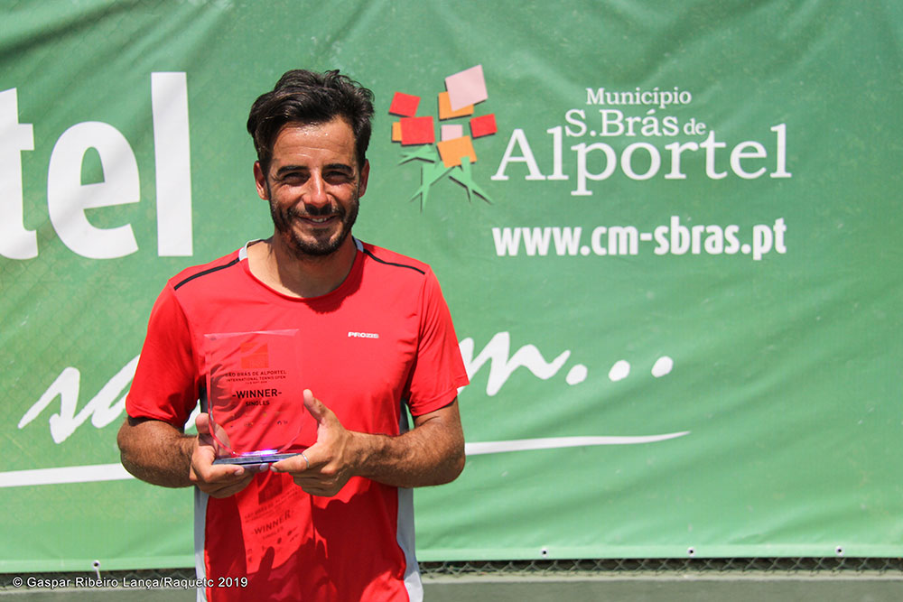 Fred Gil conquista o 20.º título de singulares em São Brás de Alportel