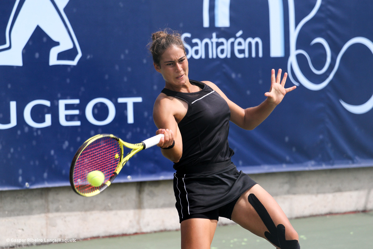 Ana Filipa Santos cai para qualifier na estreia em Lousada