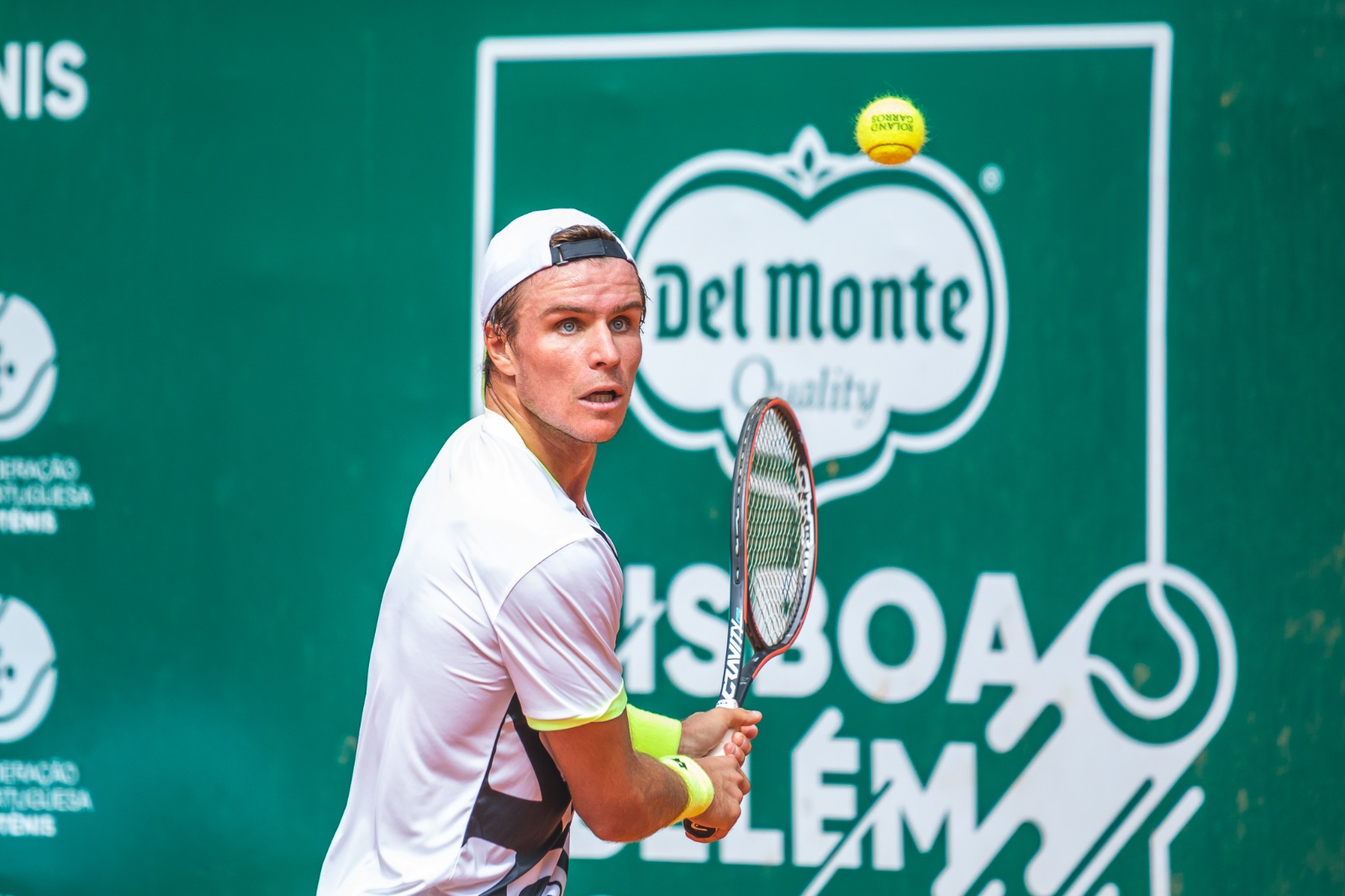Dmitry Popko surpreende e completa a final do Del Monte Lisboa Belém Open