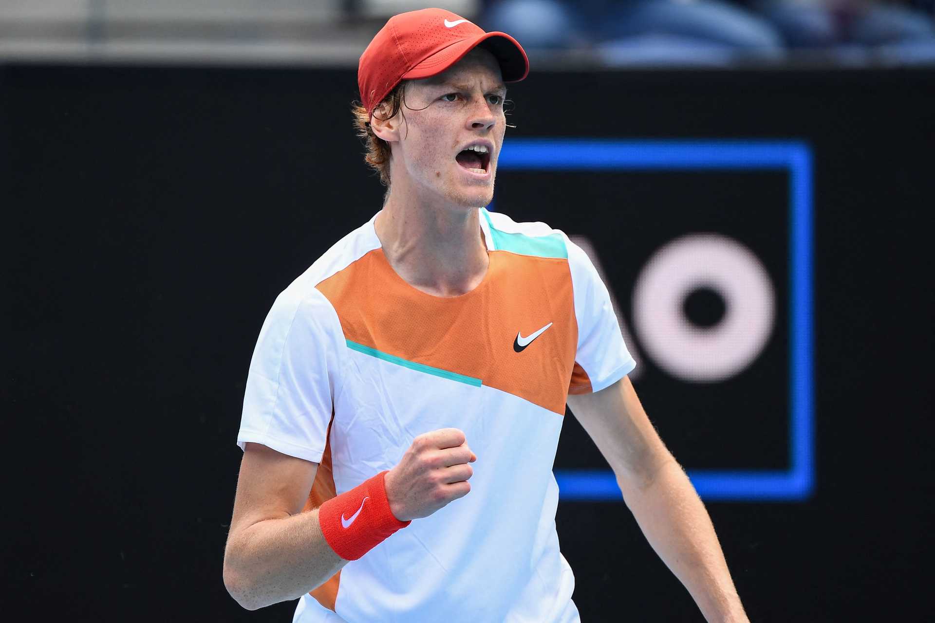 Jannik Sinner a todo o gás estreia-se na terceira ronda do Australian Open