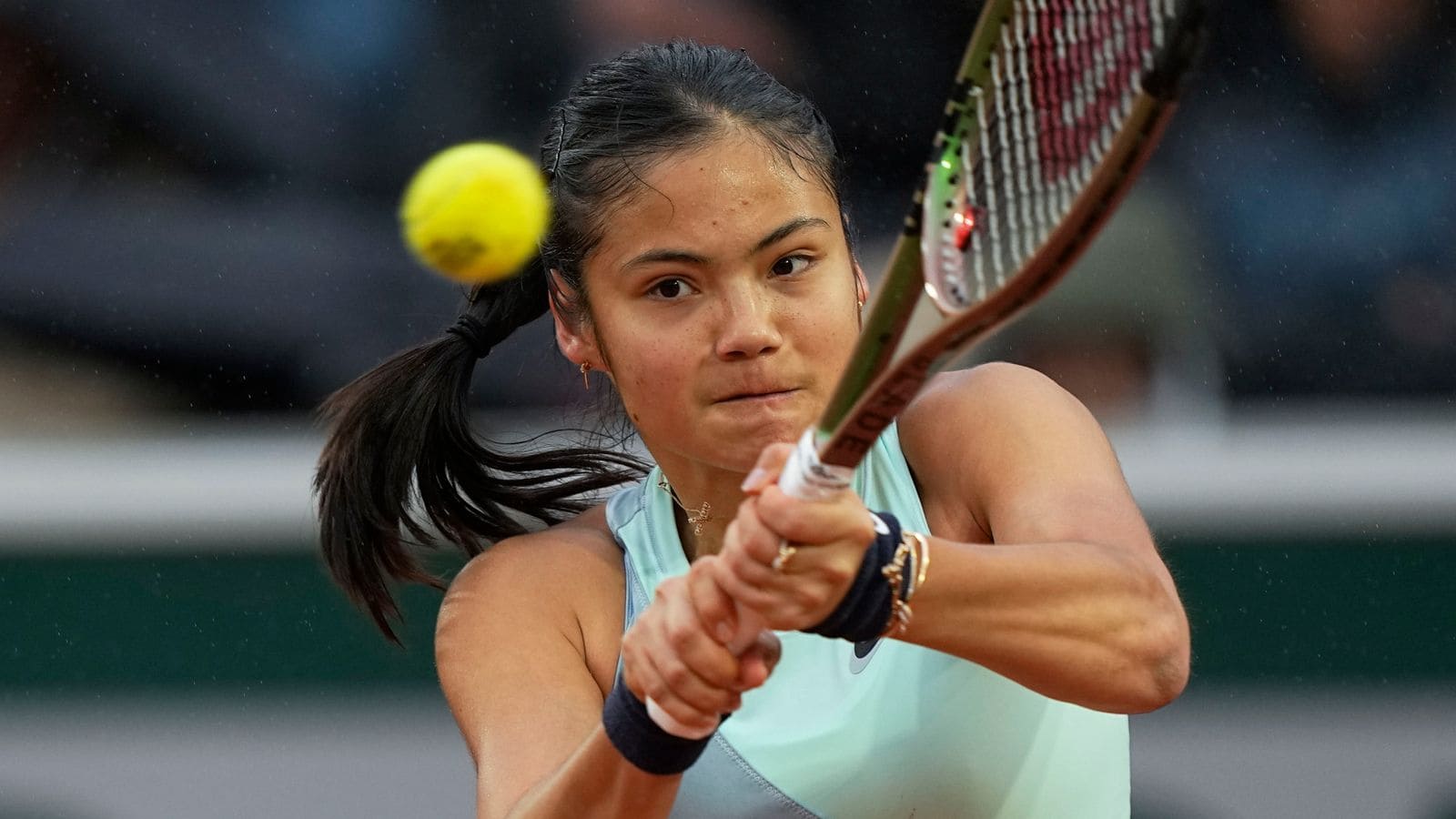 Emma Raducanu perde em Roland-Garros e termina primeira passagem pela ...