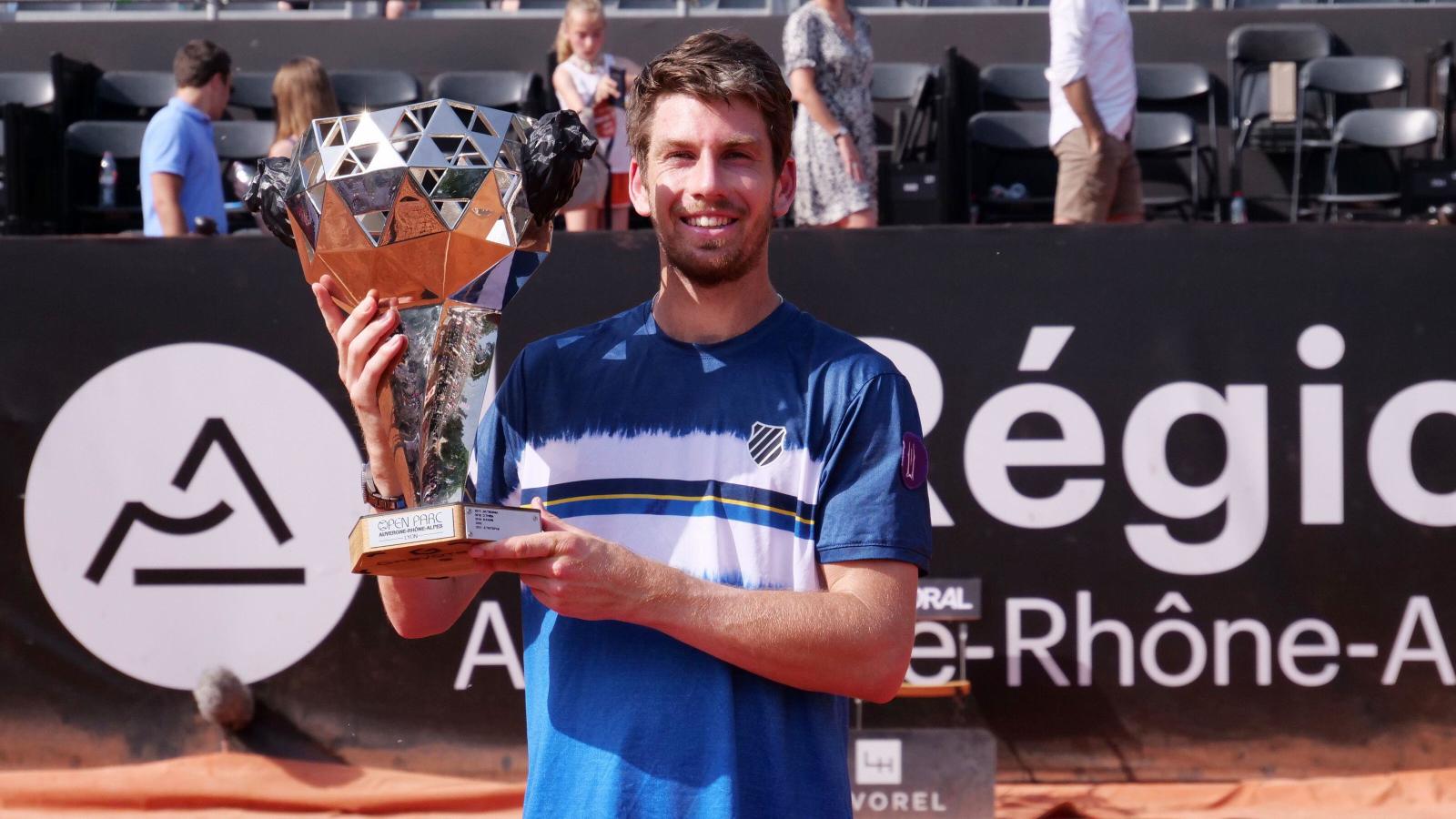 Cameron Norrie impera em Lyon e conquista segundo título da temporada