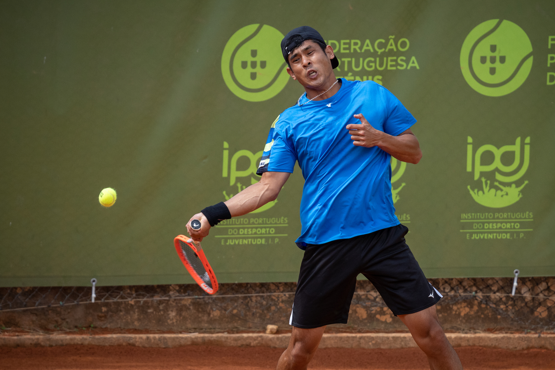 Uchida completa semana de sonho em Oeiras e celebra novamente em Portugal