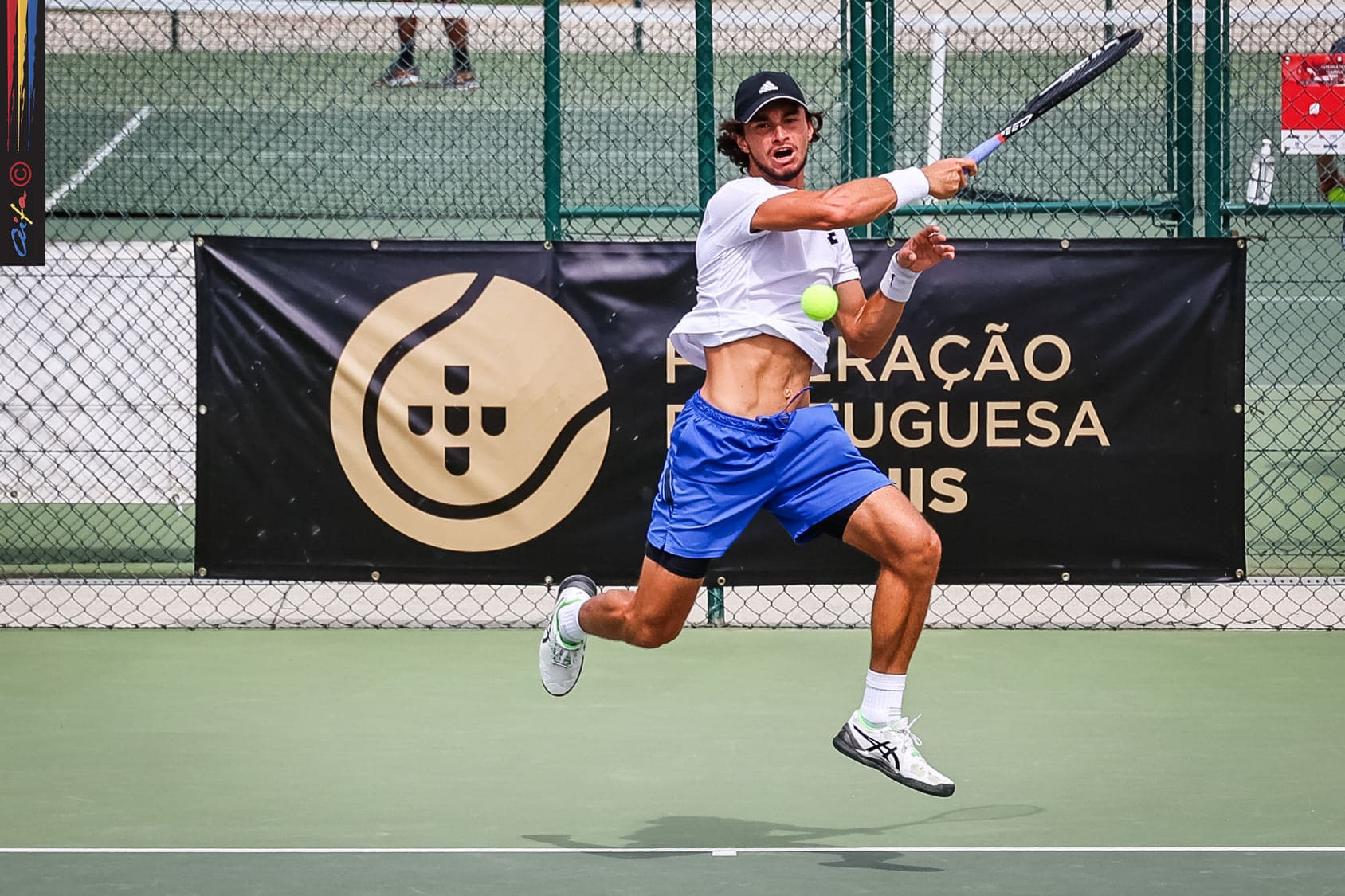 Duarte Vale afasta cabeça de série em Vila Real de Santo António