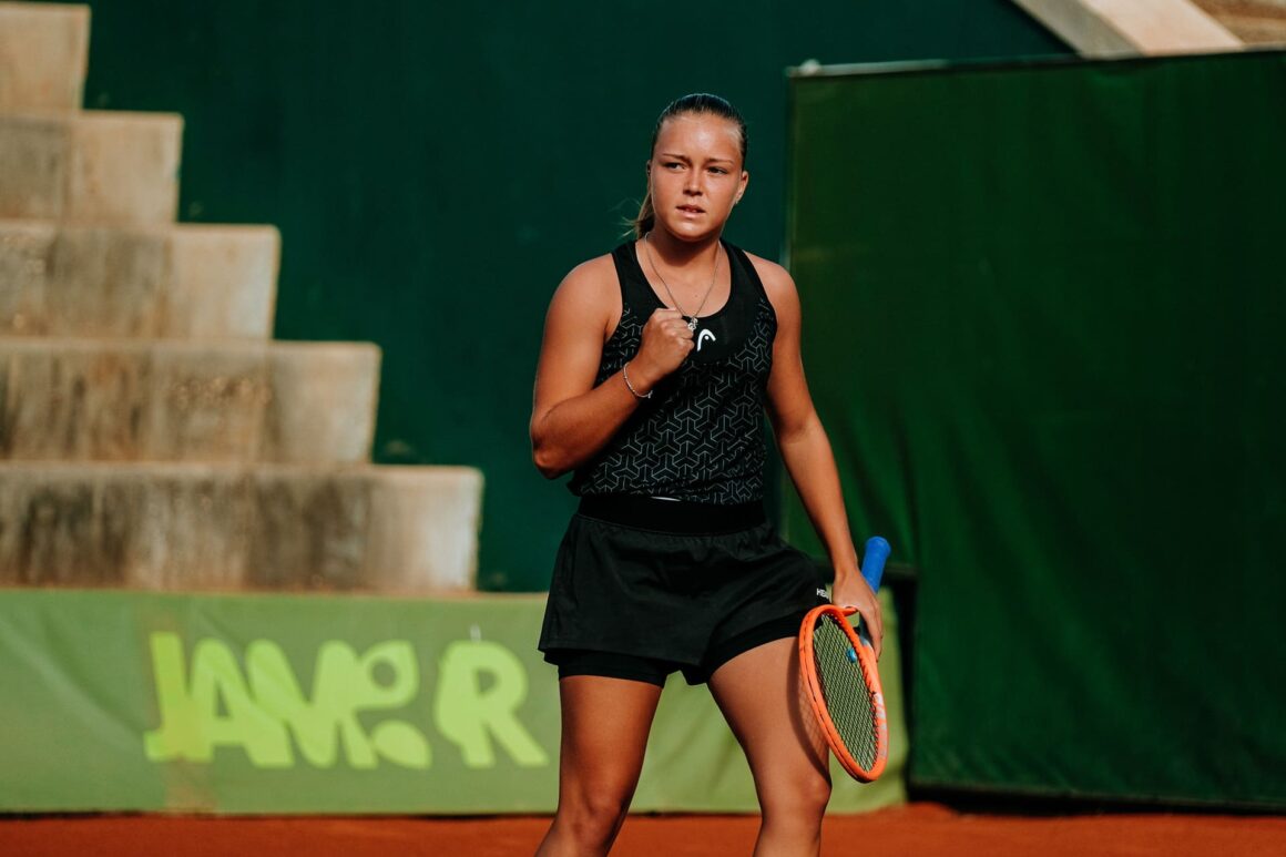 Angelina Voloshchuk sobe mais de 400 lugares na segunda semana no ...