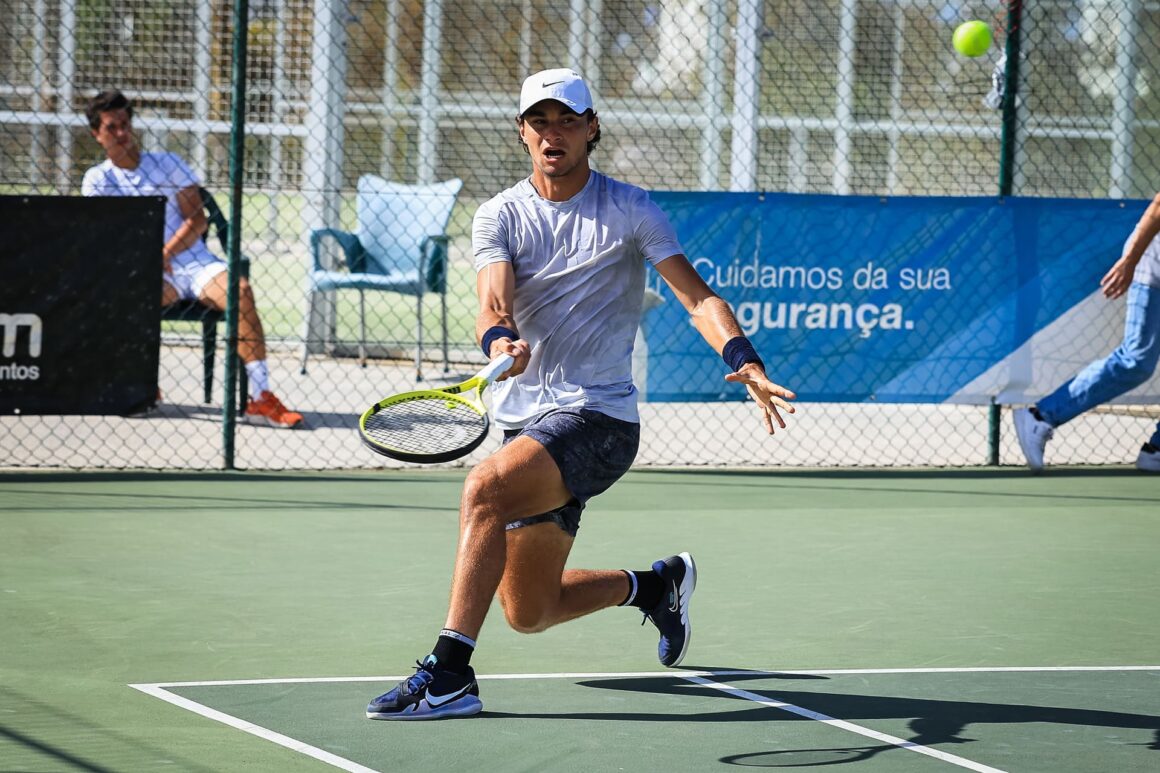 Duarte Vale apura-se para as meias-finais do ITF de Sintra