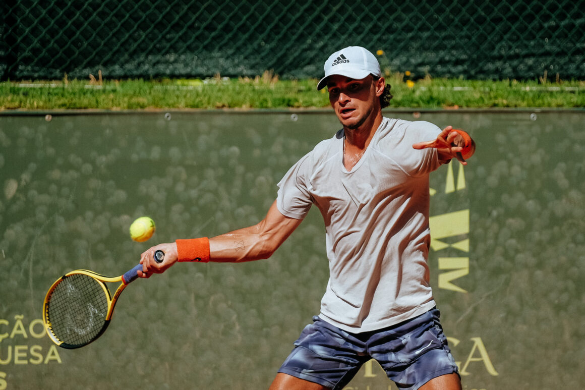 Vale ultrapassa embate de três horas rumo aos quartos de final em Vero ...