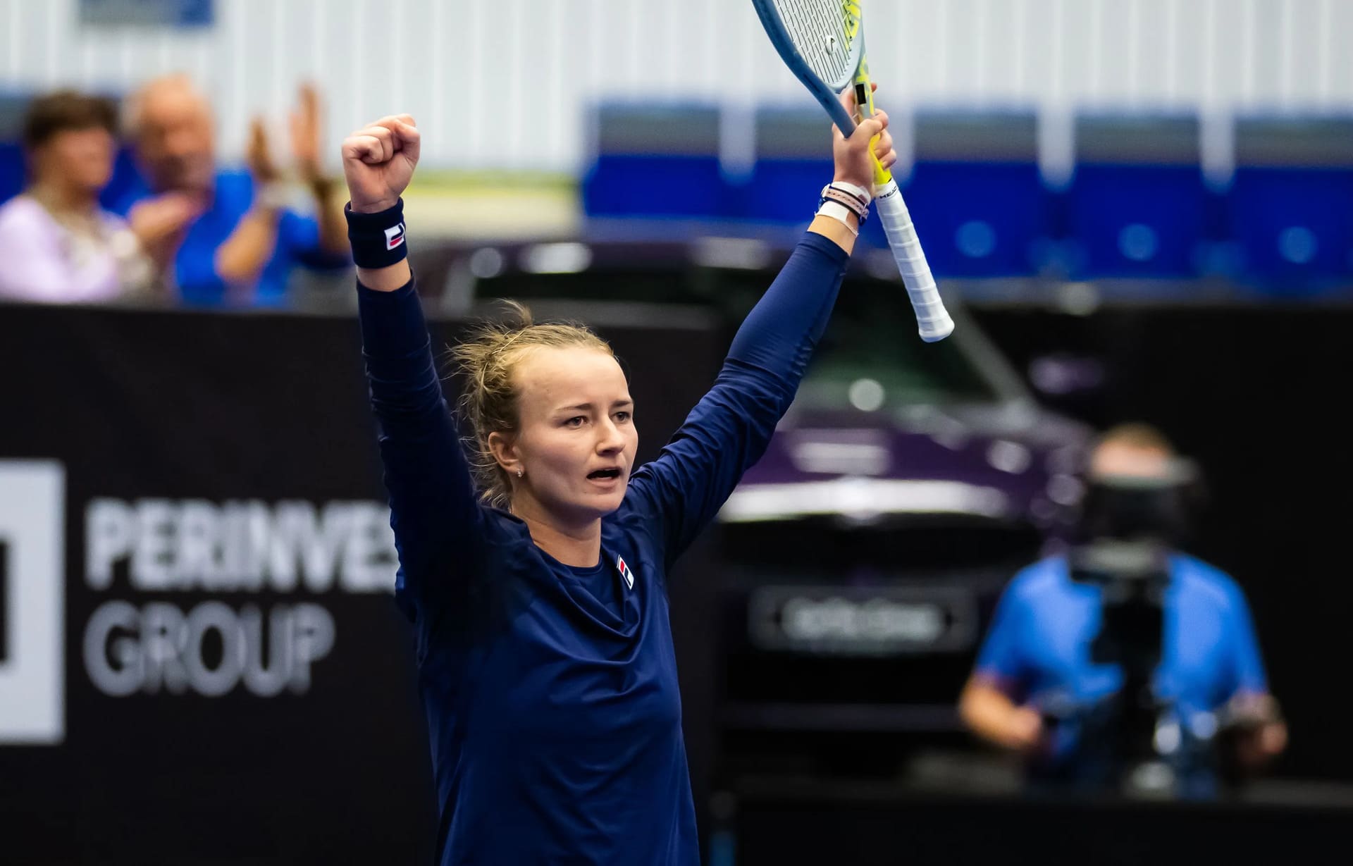 Krejcikova quebra invencibilidade de Swiatek em final brilhante de 3h16 ...