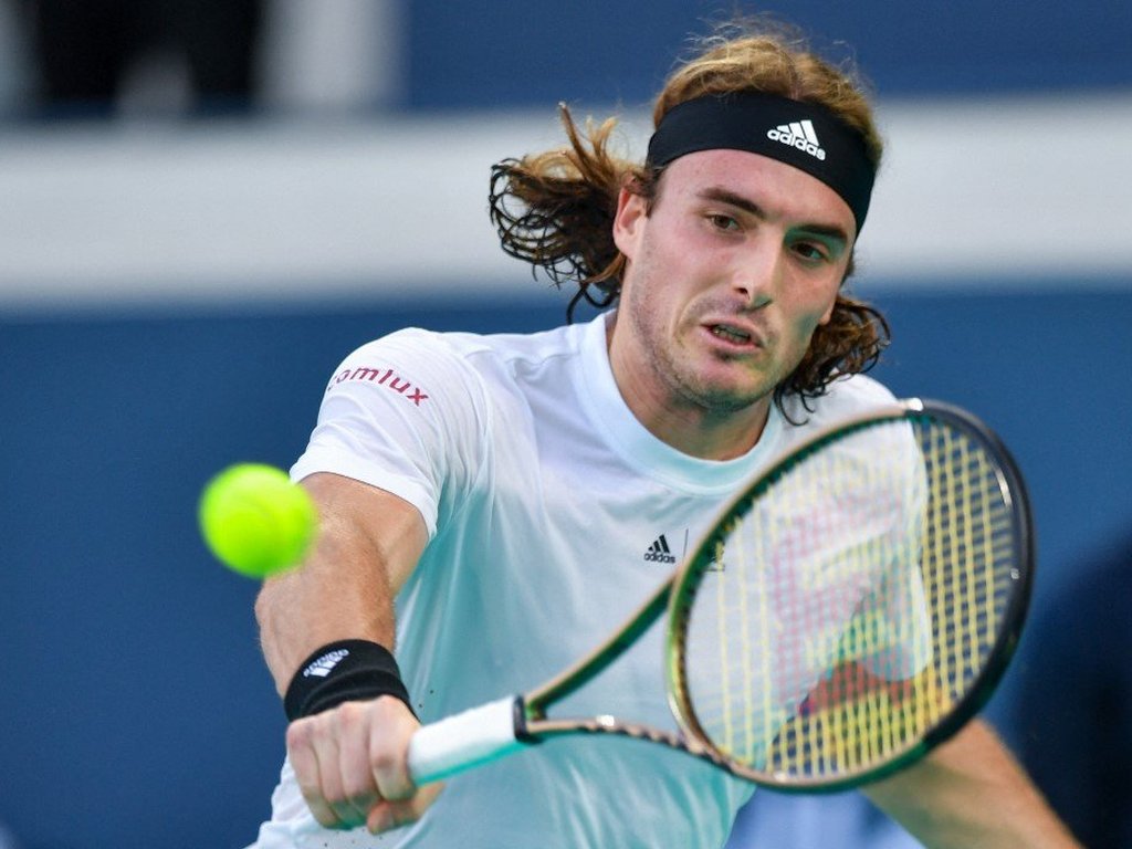 Tsitsipas e Rublev arrasam e jogam final em Abu Dhabi