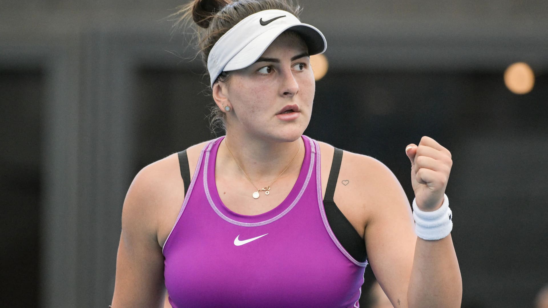 Bianca Andreescu abre 2023 com vitória "de loucos" em Adelaide