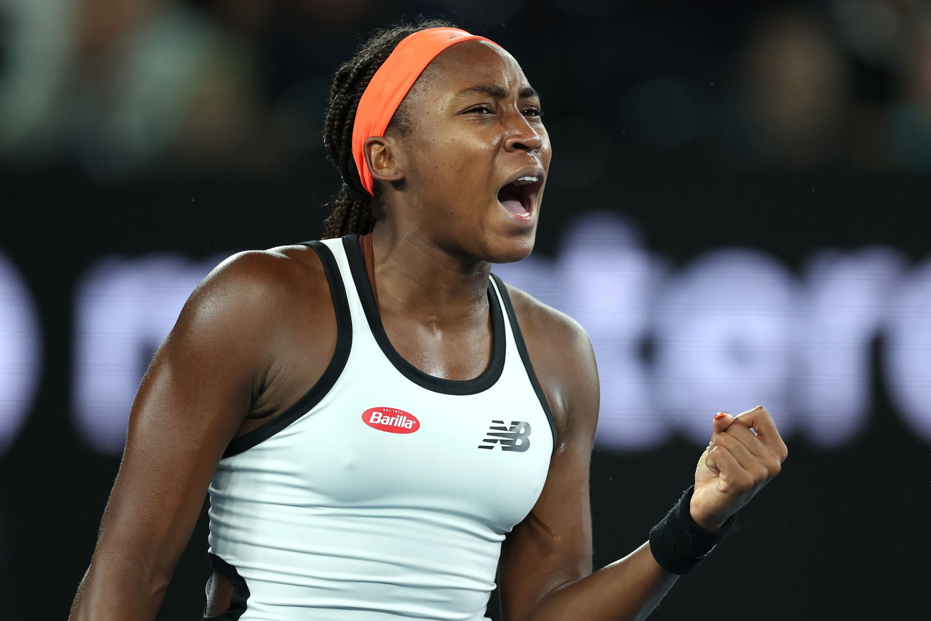 Gauff vence duelo de presente e futuro com Raducanu rumo à terceira ...