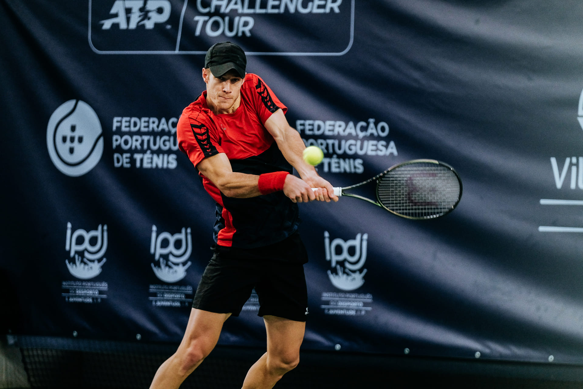 De Loore prolonga série de vitórias no Jamor em dia de batalha ganha ...