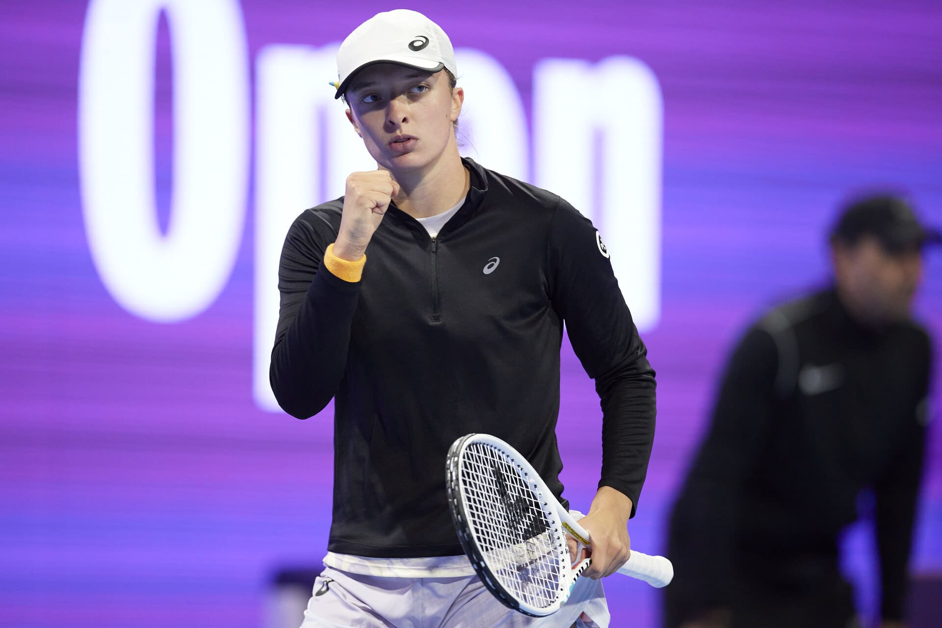 Swiatek regressa ao modo rolo compressor e alcança primeira final do ...