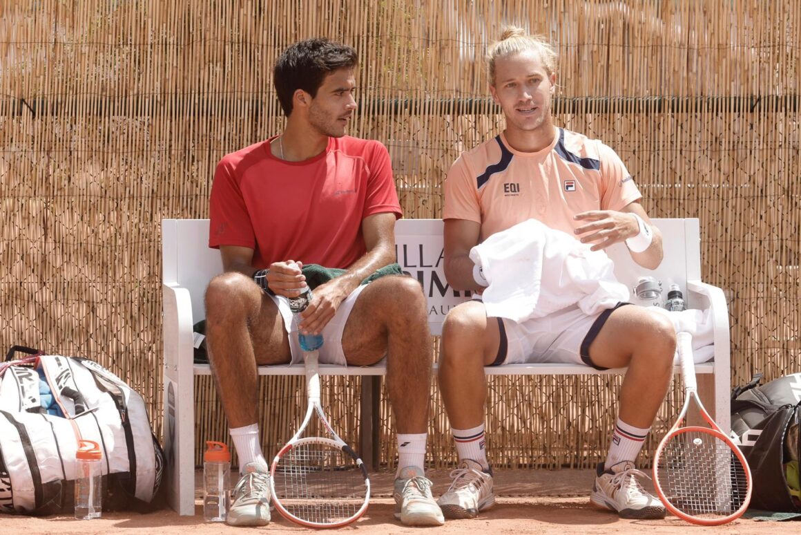Francisco Cabral perde à primeira em Lyon e segue para Roland-Garros