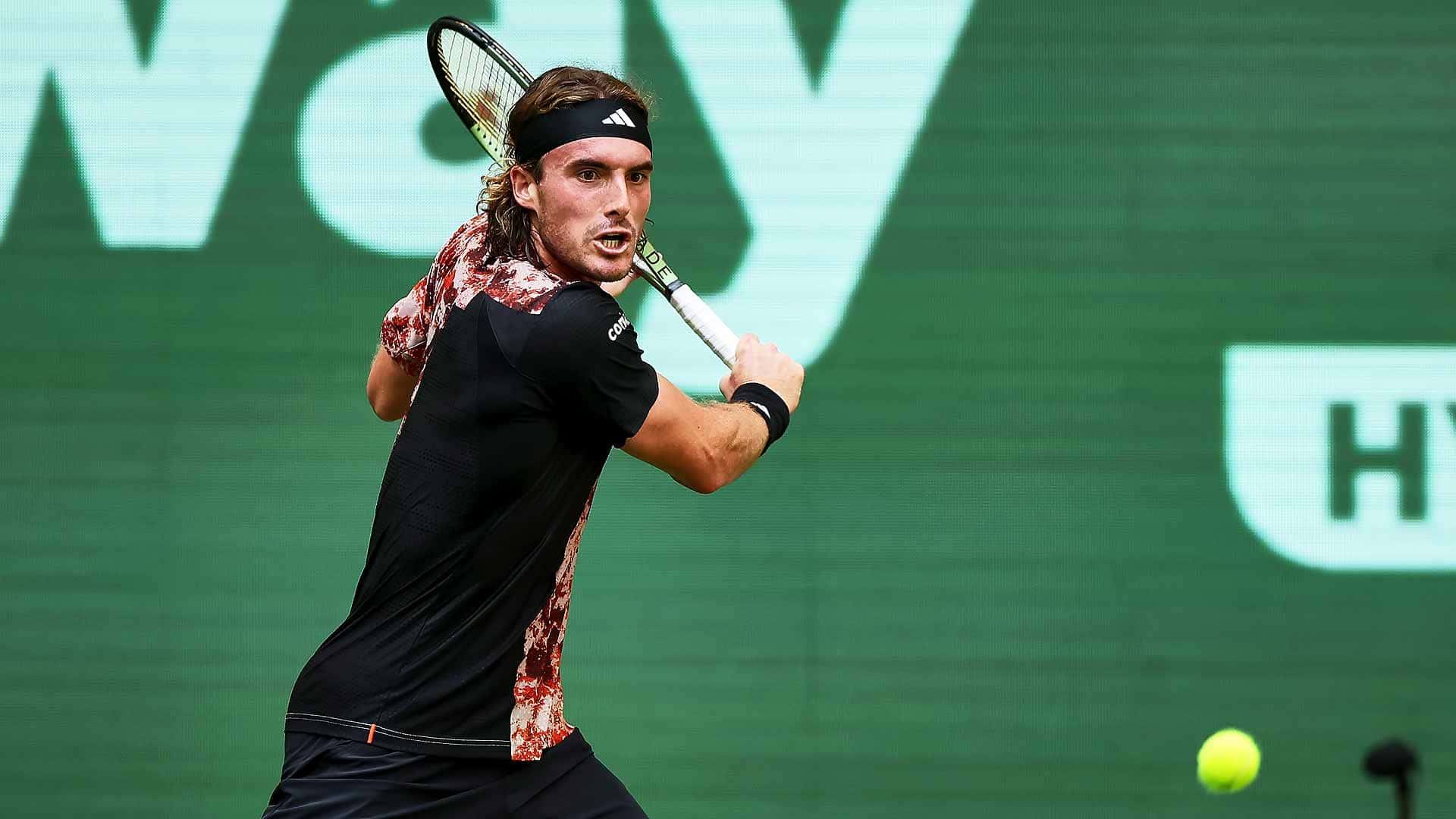 Stefanos Tsitsipas eliminado na segunda ronda do ATP 500 de Halle