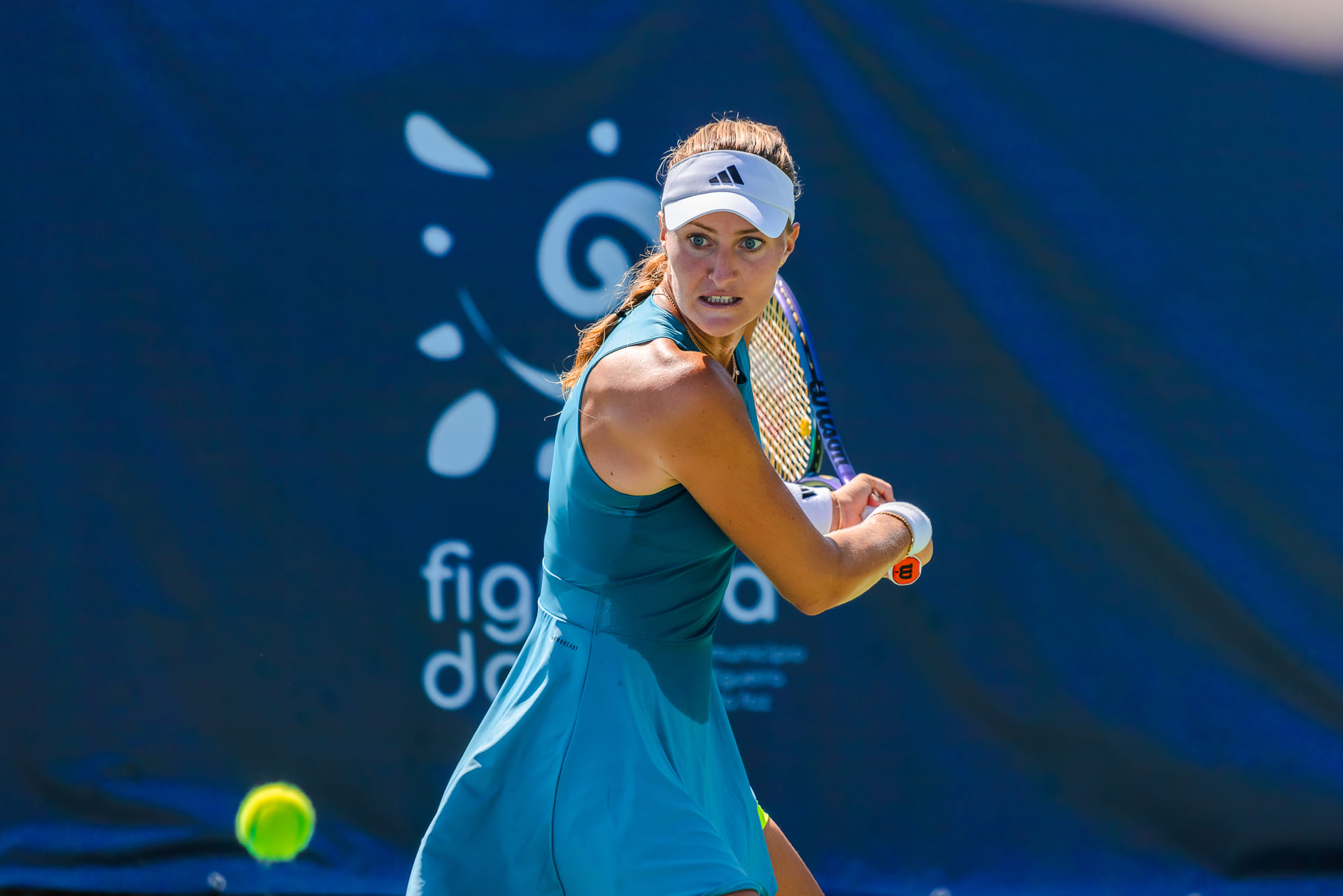 Kristina Mladenovic entra a vencer no Figueira da Foz Ladies Open