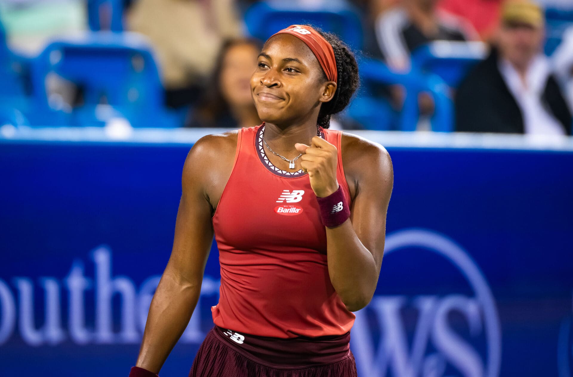 Gauff celebra sétima vitória consecutiva "em casa" e reencontra Swiatek ...