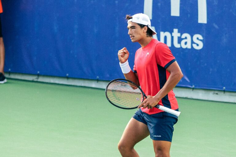 Henrique Rocha estreia-se no top 300 ATP aos 19 anos