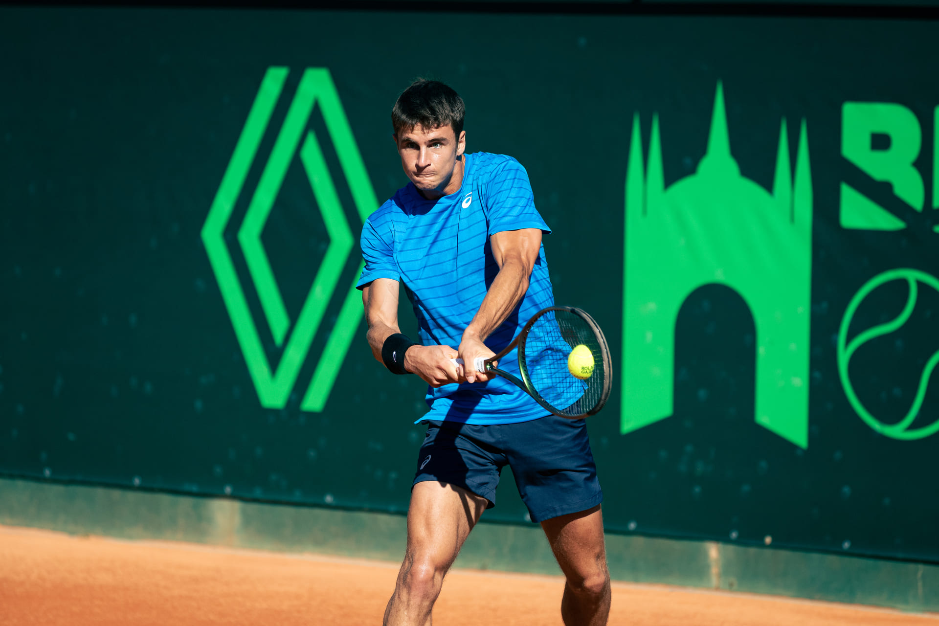 Duje Ajdukovic vence braço de ferro de sofrimento e torna-se no ...