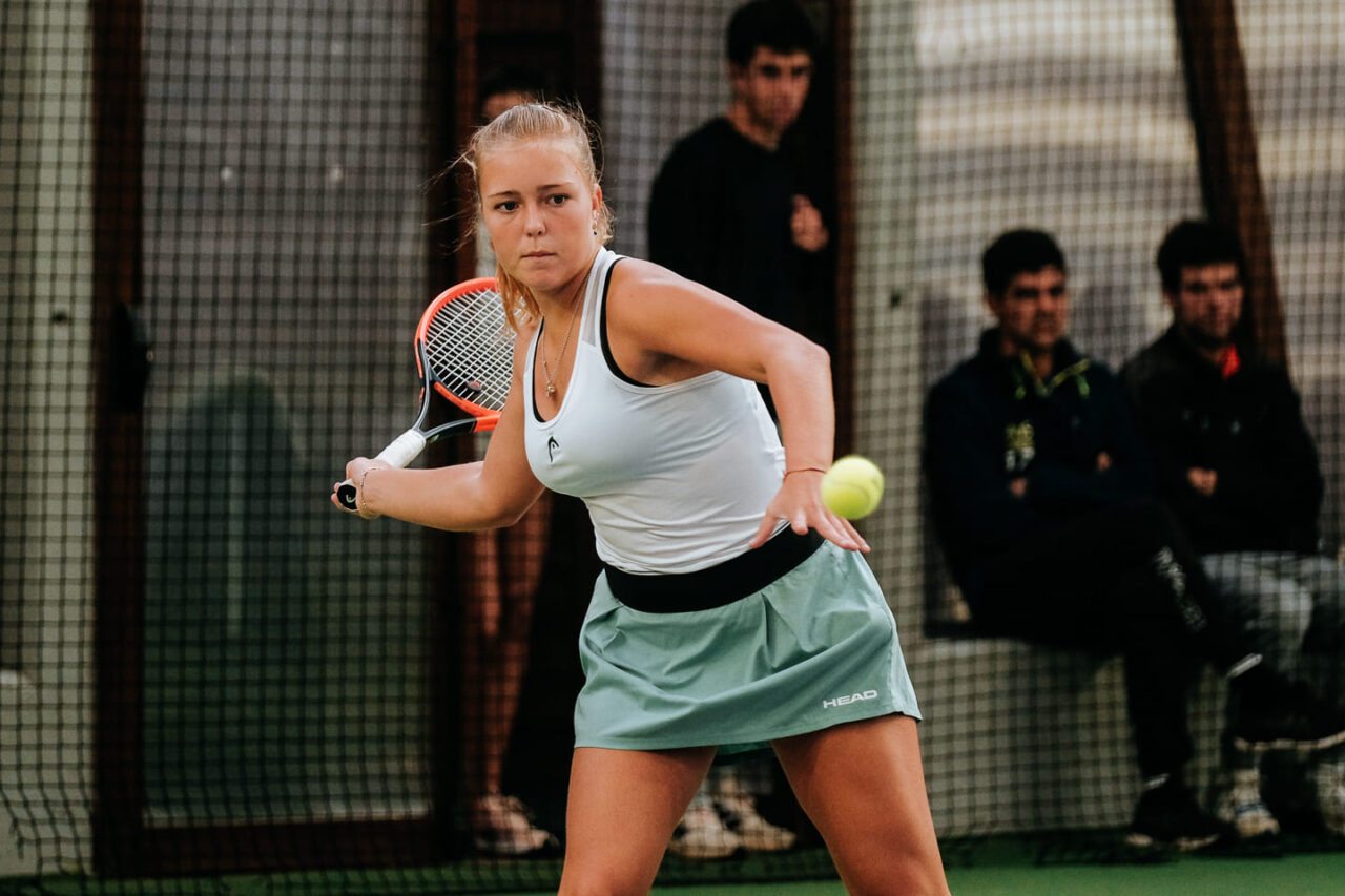 Angelina Voloshchuk falha acesso às meias-finais na Rafa Nadal Academy