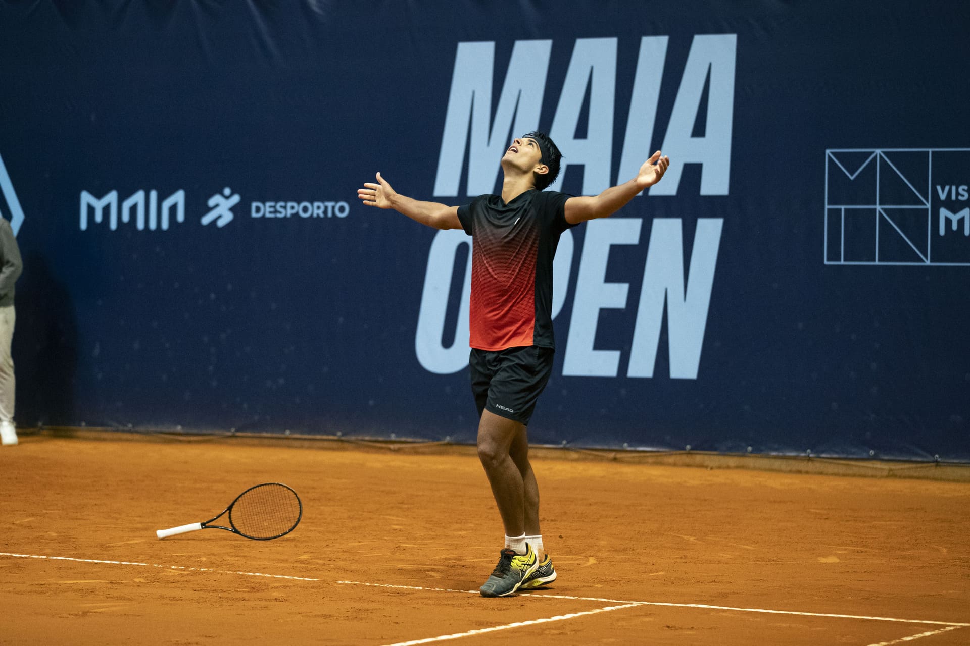 O "abraço mais especial" selou o guião ideal de Francisco Rocha