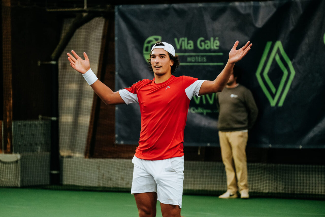Henrique Rocha protagoniza a terceira maior subida do ano rumo ao top ...