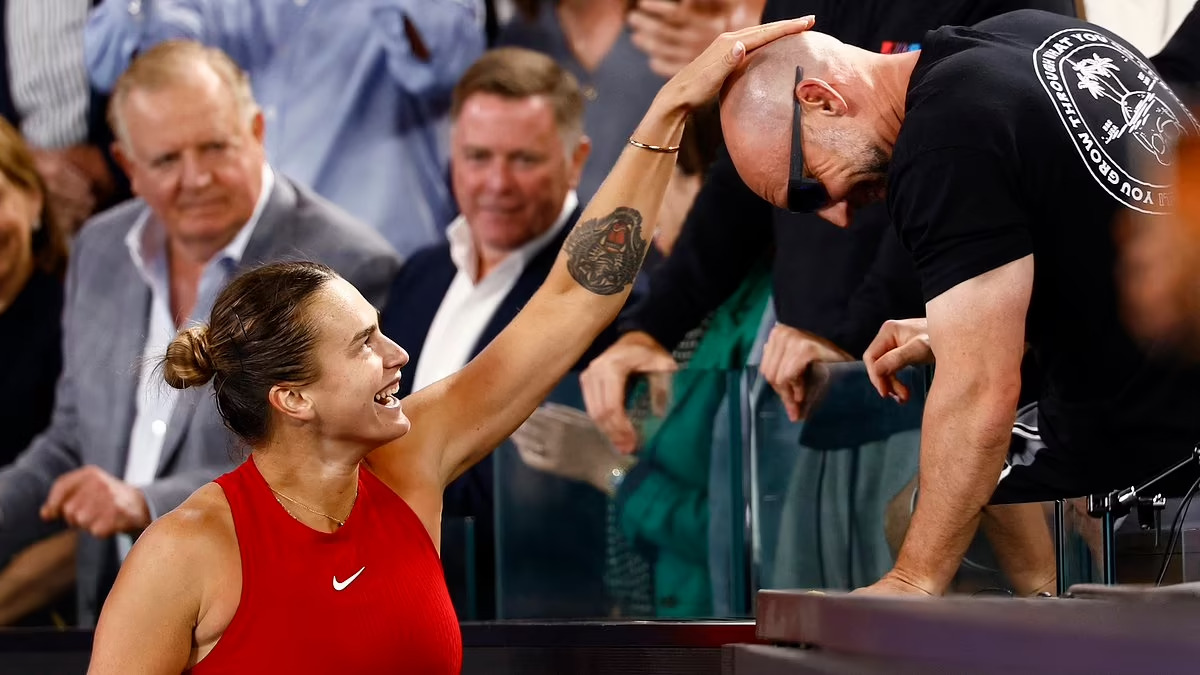 Sete encontros, sete autógrafos: Sabalenka levou ritual bizzaro com o ...