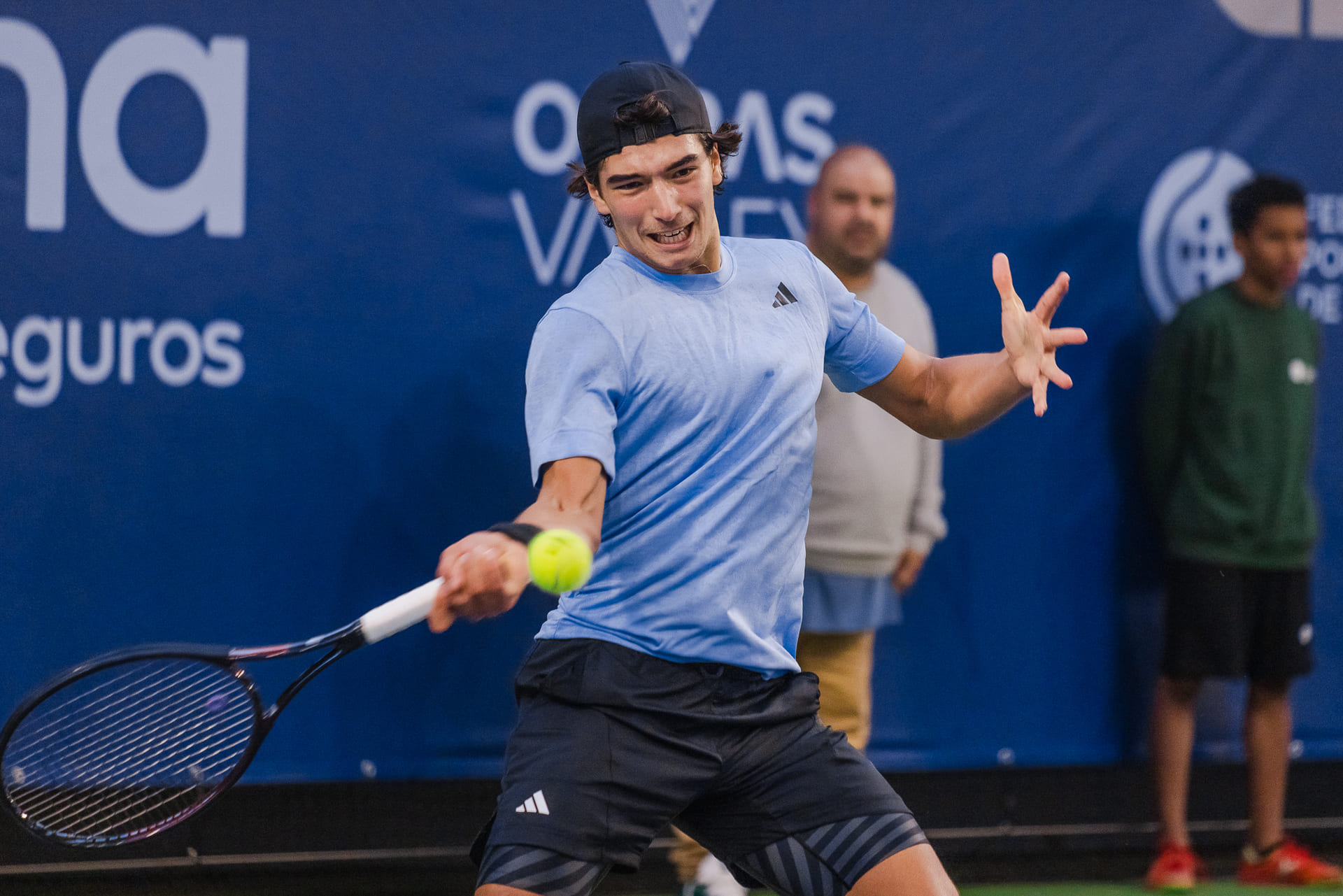Henrique Rocha estreia-se em 2024 com derrota na primeira ronda do Indoor Oeiras Open
