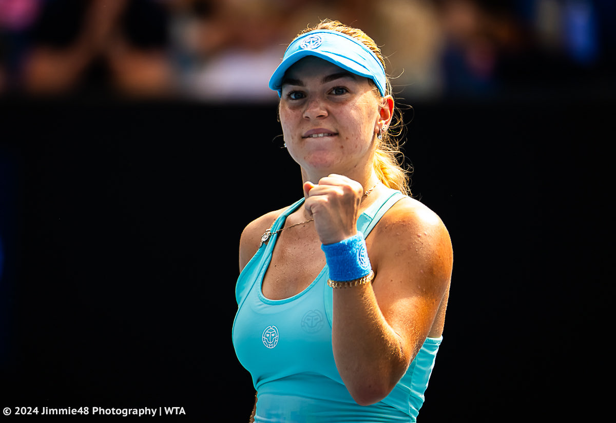 Timofeeva não deixa apagar a vela e renasce das cinzas para derrotar ex ...