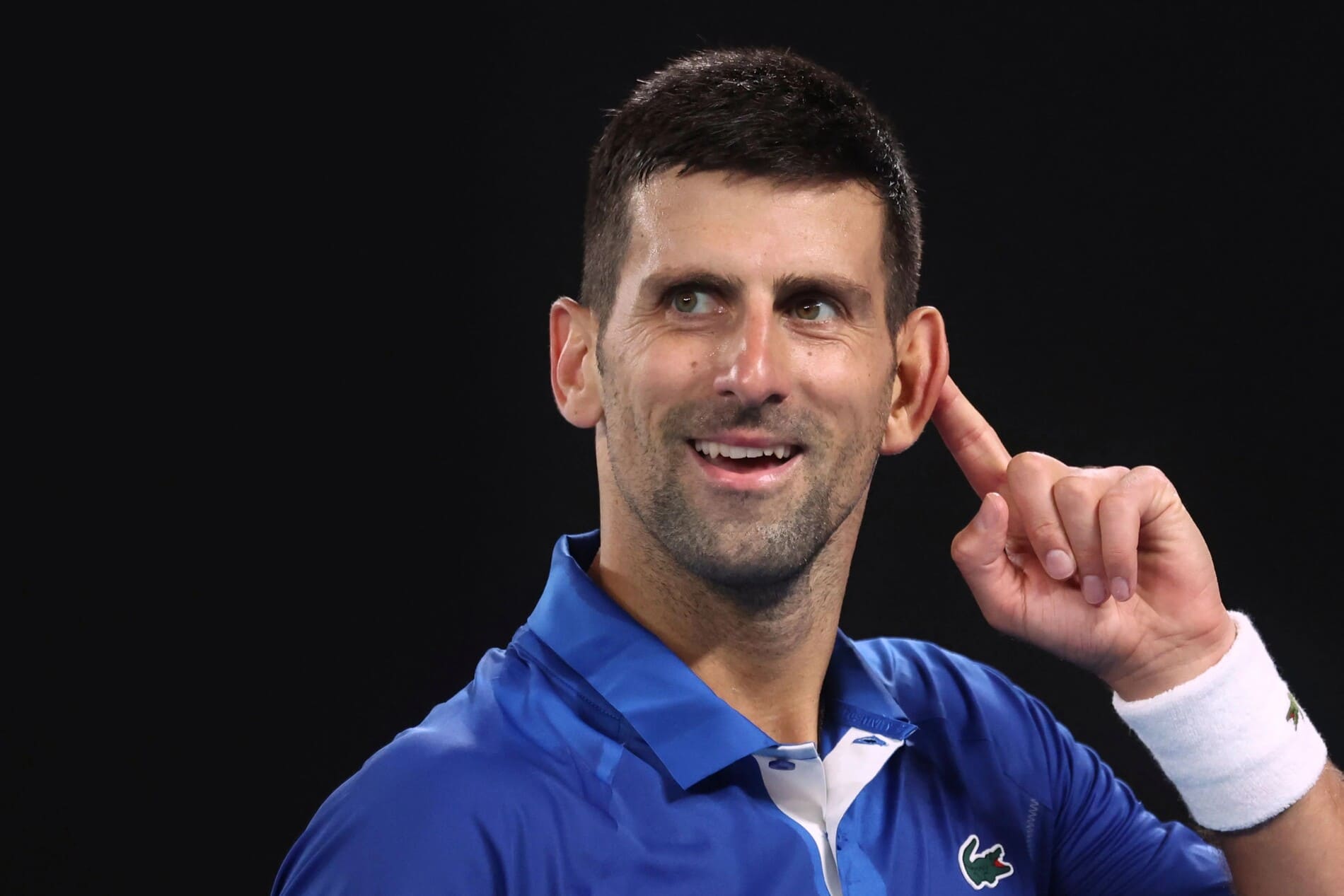 Novak Djokovic celebra 100.º encontro no Australian Open com vitória ...