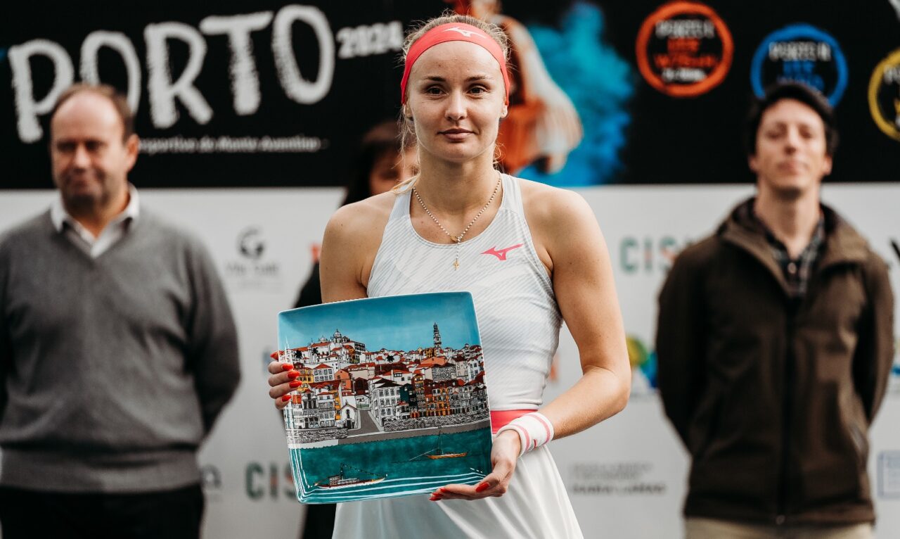 Rebecca Sramkova vence final entre favoritas e conquista título do ITF ...
