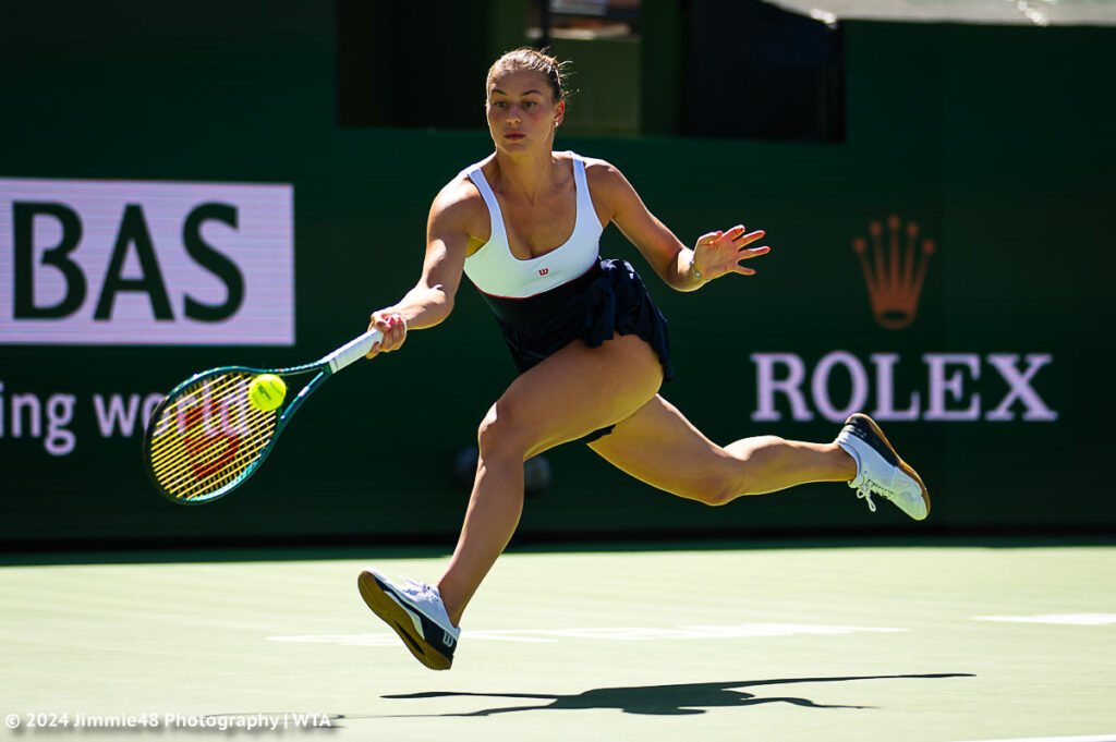 Marta Kostyuk arrasa russa e estreia-se em Indian Wells em quartos de ...