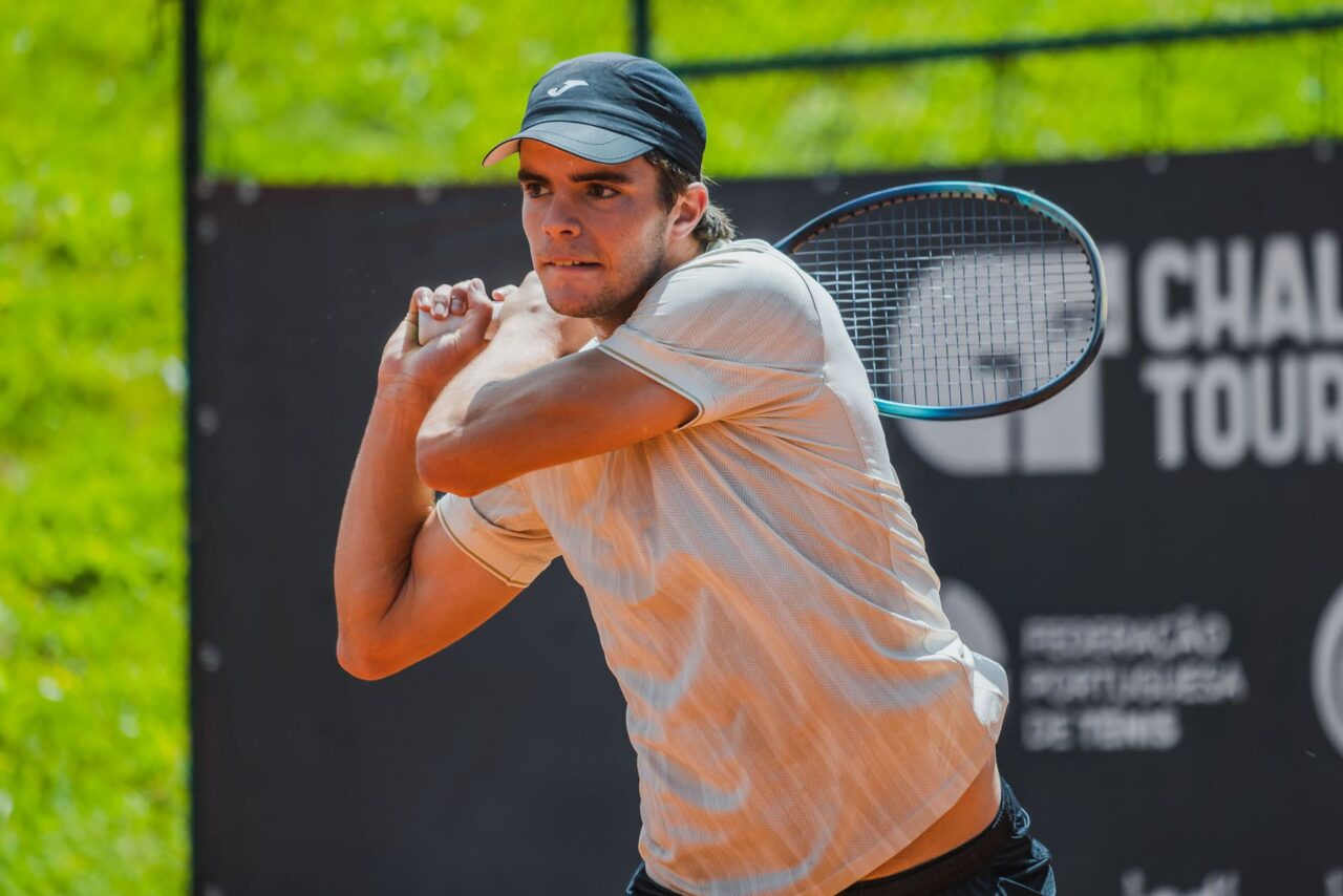 Jaime Faria perde em Ilkley e adia estreia na relva para Wimbledon