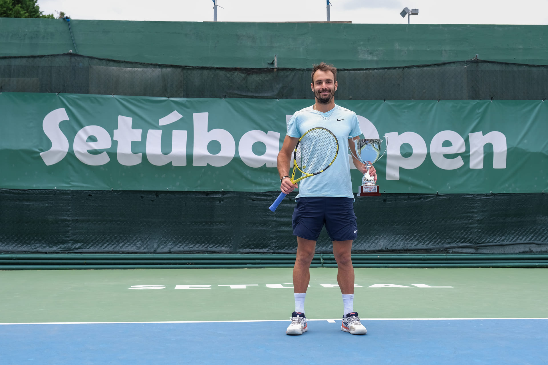 Antoine Escoffier salva um match point e vence o Setúbal Open