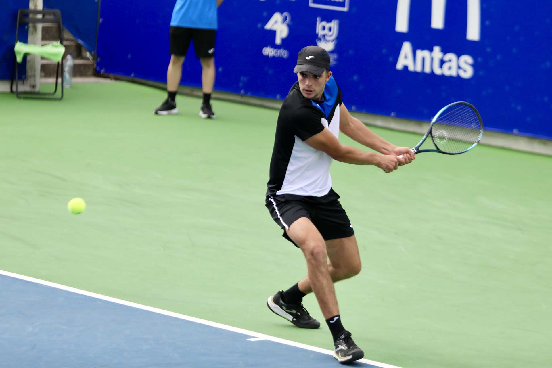 Jaime Faria com estreia avassaladora no Eupago Porto Open