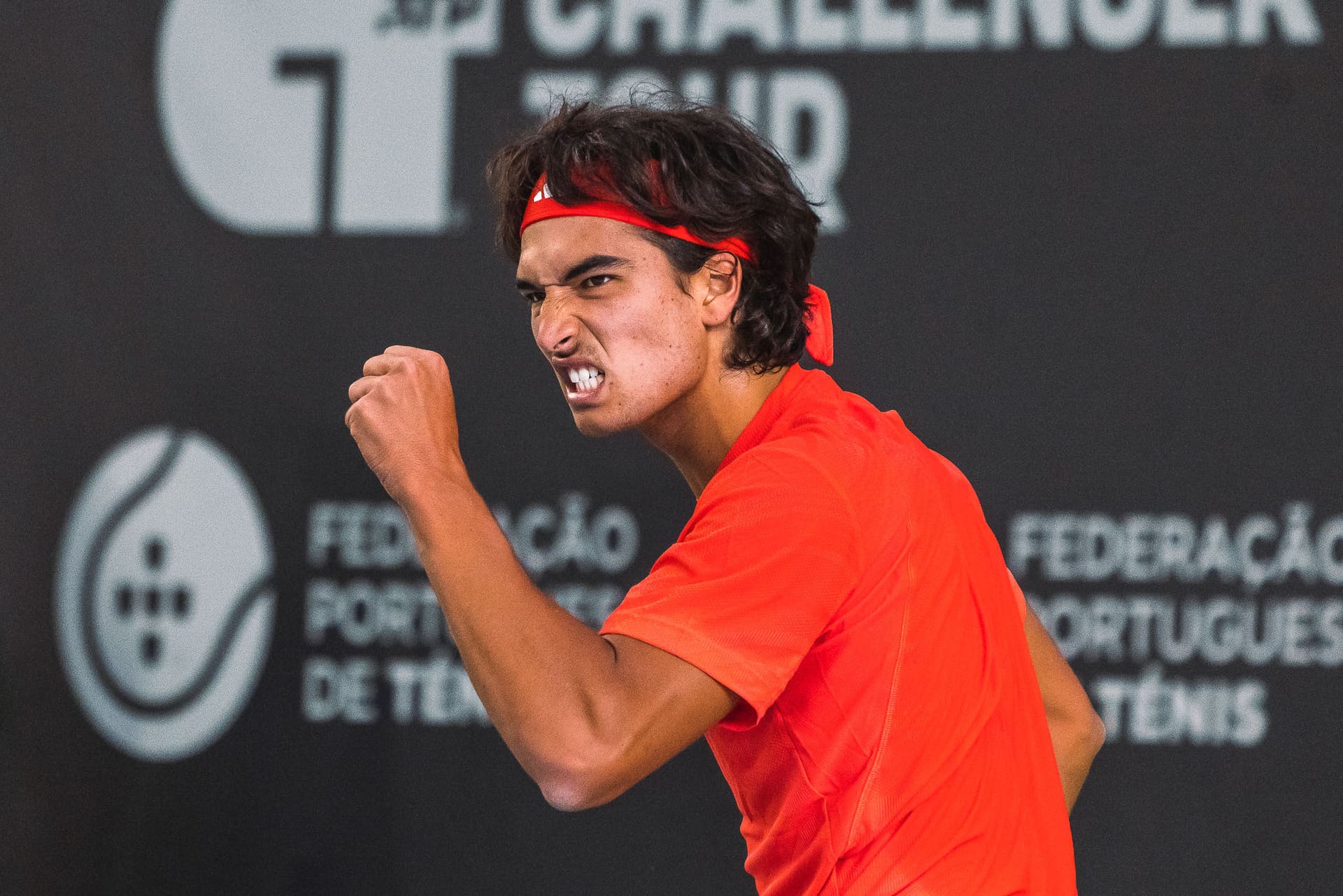 Henrique Rocha contorna jet lag e entra a vencer no Indoor Oeiras Open