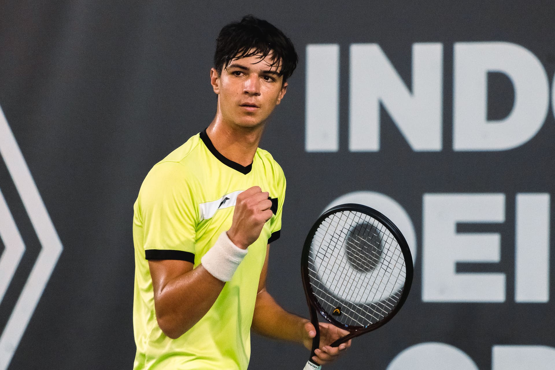 Tiago Pereira alcança maior vitória da carreira no Indoor Oeiras Open 2