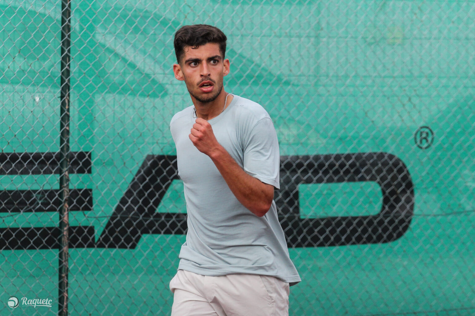 Tomás Luís afasta cabeça de série e alcança os quartos de final mais ...