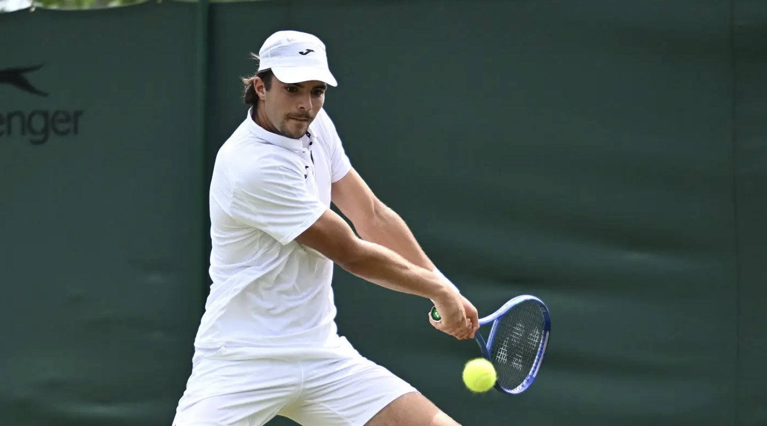 Jaime Faria eliminado na estreia no quadro principal de Wimbledon