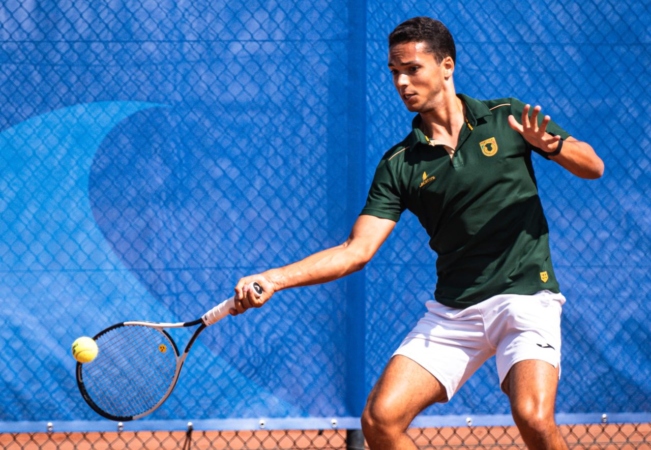 Pedro Araújo arrasa na estreia nas Universíadas