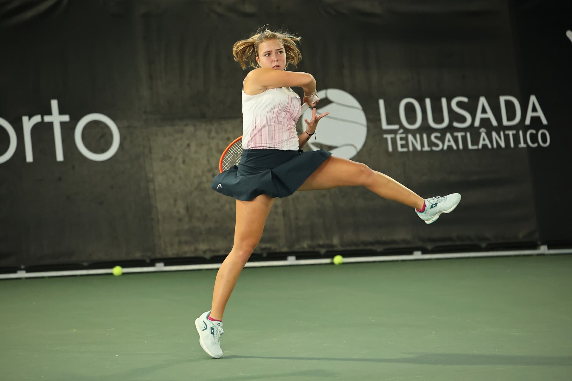 Angelina Voloshchuk volta a vencer e segue para os quartos de final em Lousada