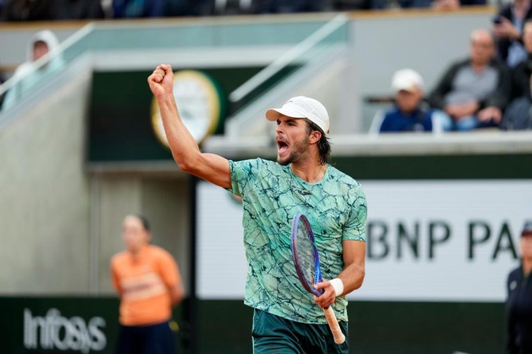 Jaime Faria apura-se para o quadro principal de Roland-Garros e junta ...