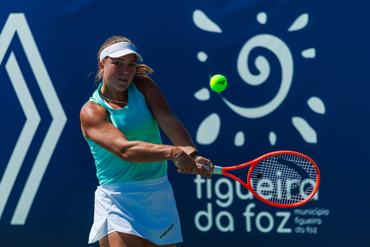 Angelina Voloshchuk também cai na primeira ronda do Figueira da Foz ...